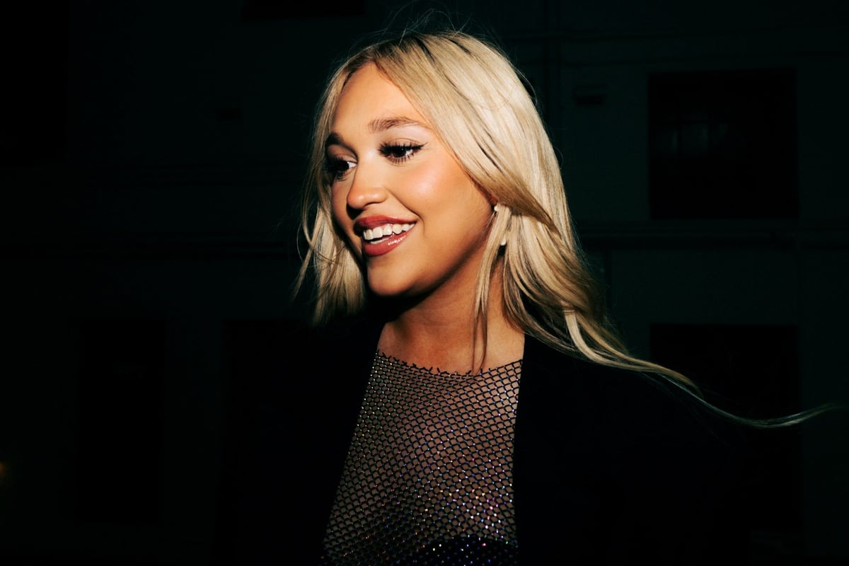 IVANA Signs Global Record Deal With German Label
