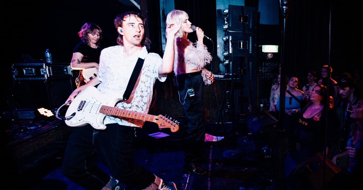 Crowd Pleasers: Inside Foley's New Zealand Tour