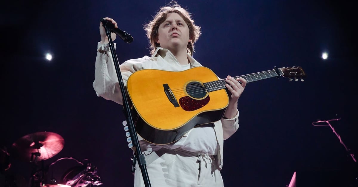 Lewis Capaldi Adds Another Show to Australia Tour