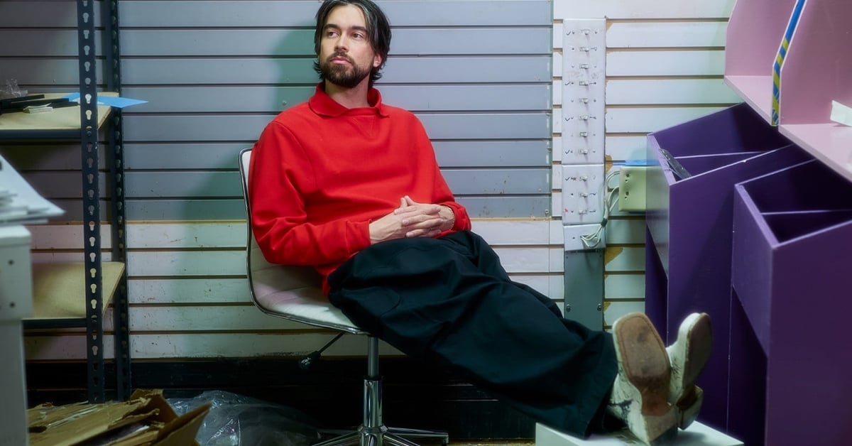 Alex G Announces New Album 'Headlights,' Shares First Track