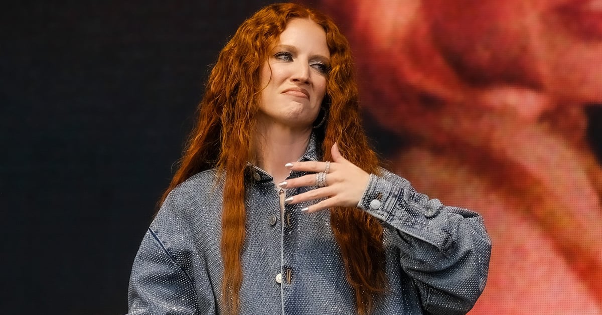 Jess Glynne Feels 'Sick' Over White House Using 'Jet2 Holiday' Audio to ...
