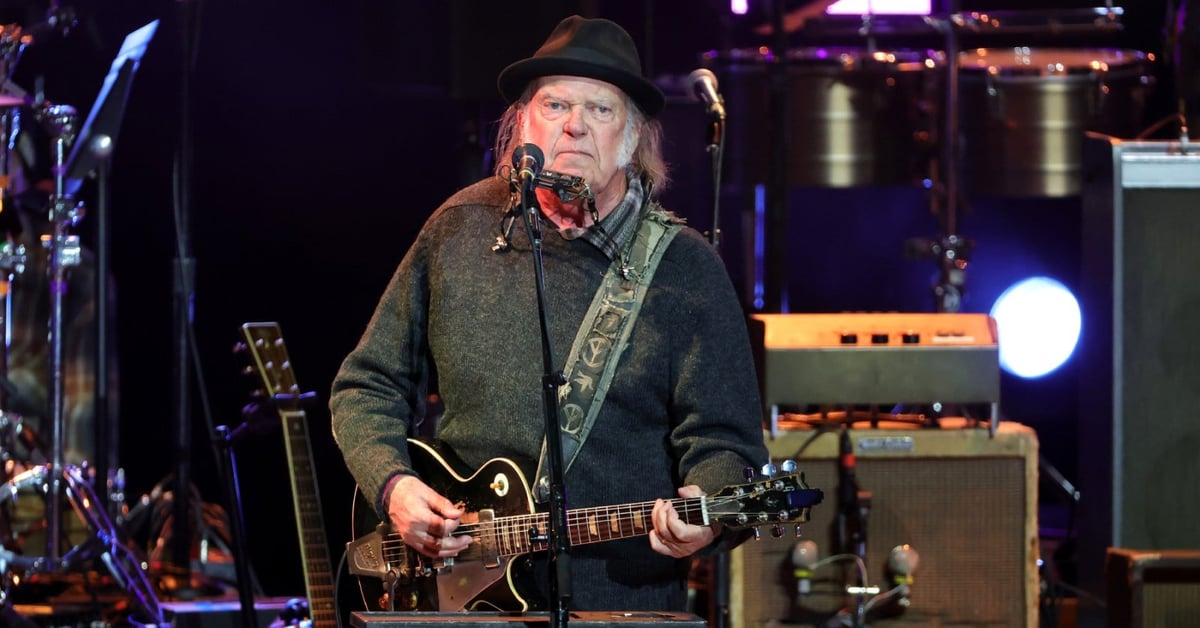 Neil Young Quits Facebook Over Meta's Use of Chatbots