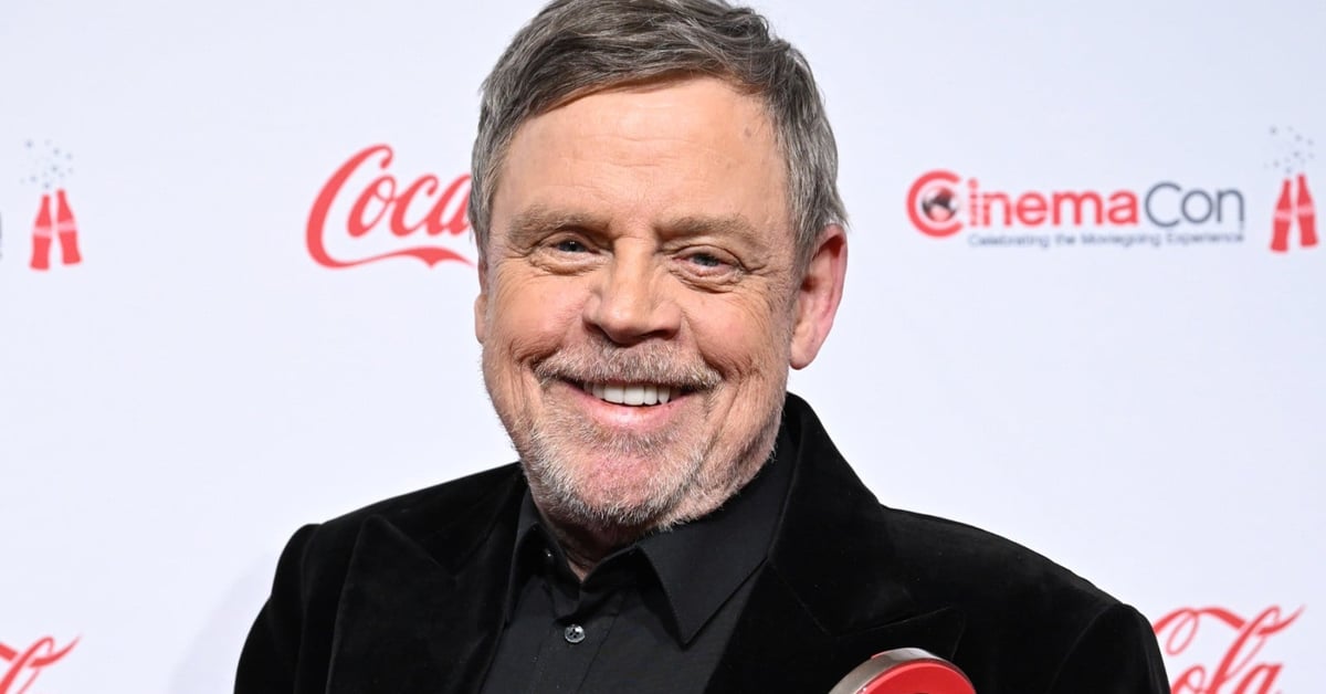 Mark Hamill Says He Wanted to Leave U.S. Due to Trump