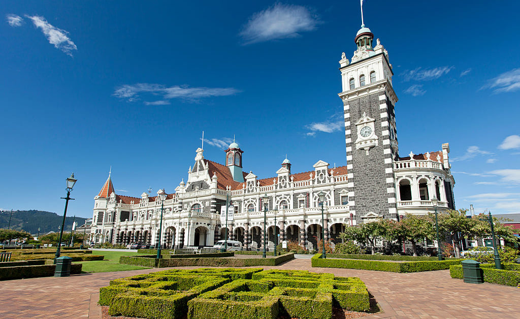 Rolling Stone Heads to Dunedin