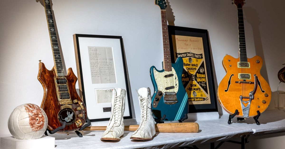 Kurt Cobain's 'Teen Spirit' Guitar Heads to Auction