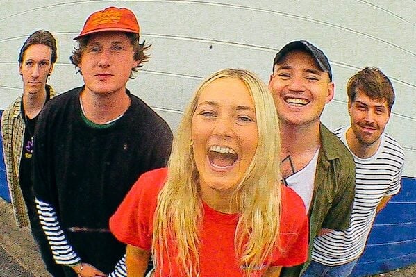 Up-And-Coming Australian Artists: Mid Drift