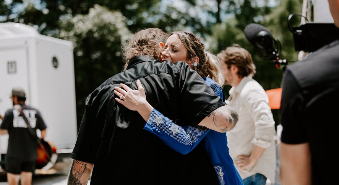 Jelly Roll Shows Love to Kaylee Bell at CMA Fest 2026