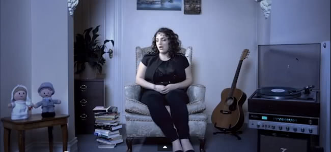 Premiere: Shelley Segal - 'Background Noises'