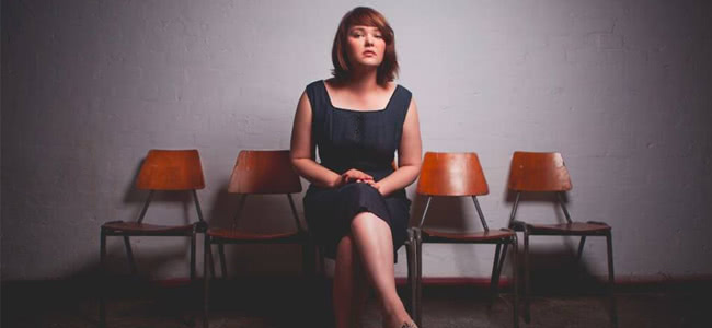 Track By Track: Esther Holt Takes Us Inside Stunning EP 'Cat & Mouse'