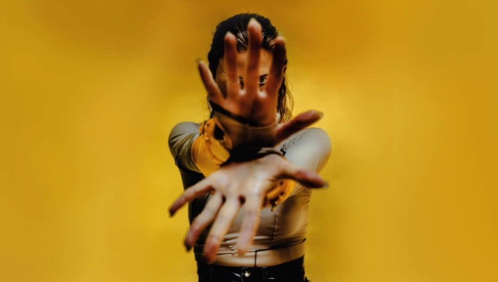 Rackett reveals her pop-inspired transformation on ‘Machinations’