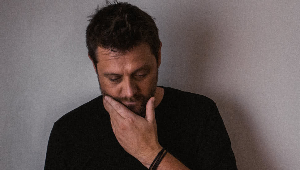 Tone Countrycast: The tragic irony of Shane Nicholson's latest #1 hit ...