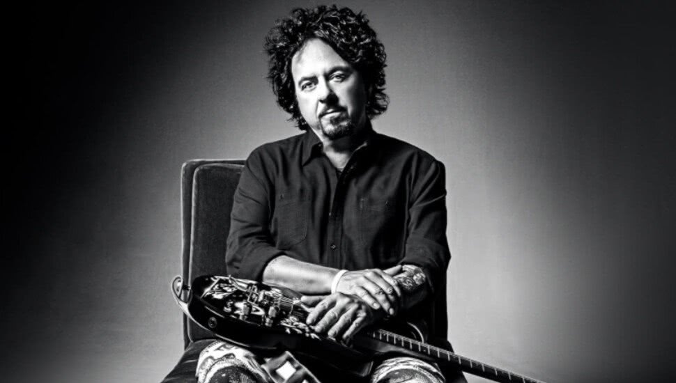 Toto guitarist thinks tabs don't 'make sense', says it's like 'Guitar Hero'