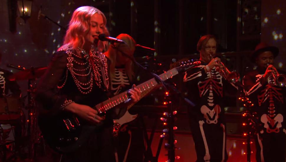 Phoebe Bridgers reflects on her 'SNL' guitar smash, 'it’s hilarious to me that people care'