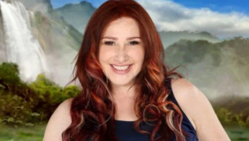 Pop star Tiffany explains her onstage meltdown