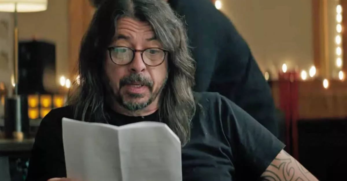 Dave Grohl gets in the game with Crown Royal for Super Bowl commercial