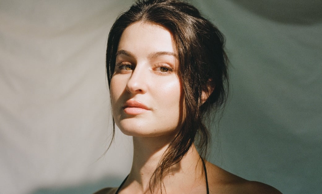 Alayna Drops Debut Album 'Self Portrait of a Woman Unravelling'