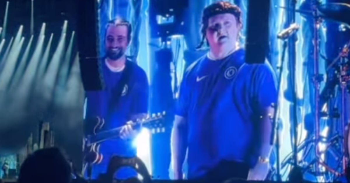 Lewis Capaldi Surprises Noah Kahan Fans at BST Hyde Park