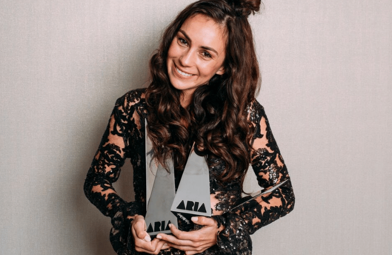 Amy Shark is the seventh Aussie to top the ARIA Albums Chart in 2021