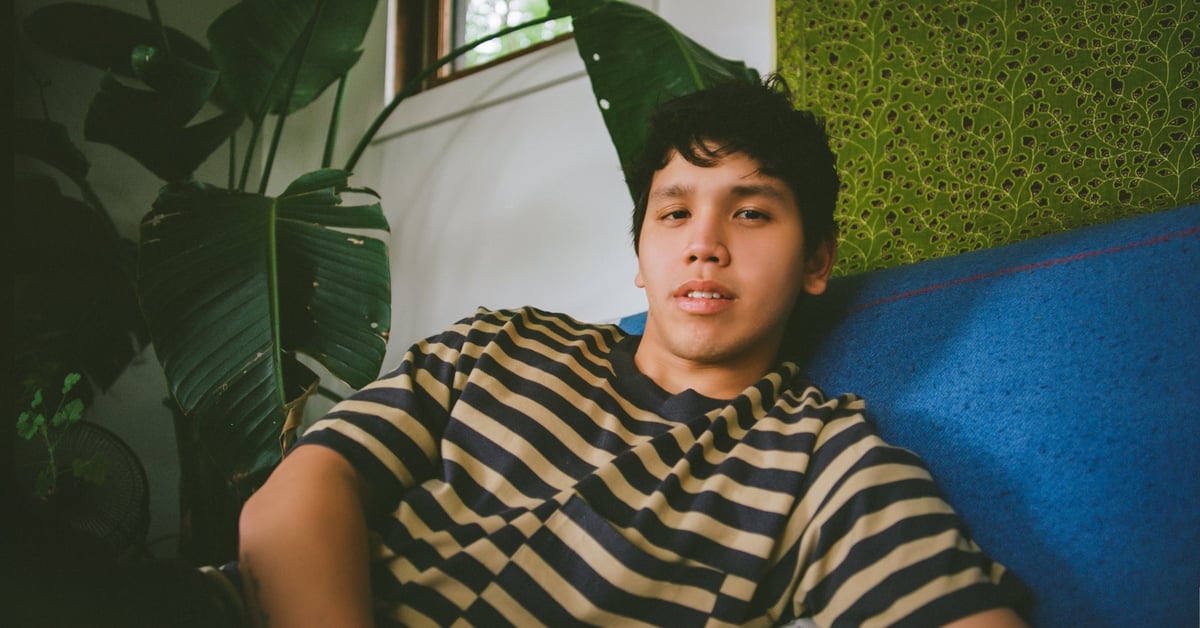 Clinton Kane's new single is an antidote to world's pain & anxiety