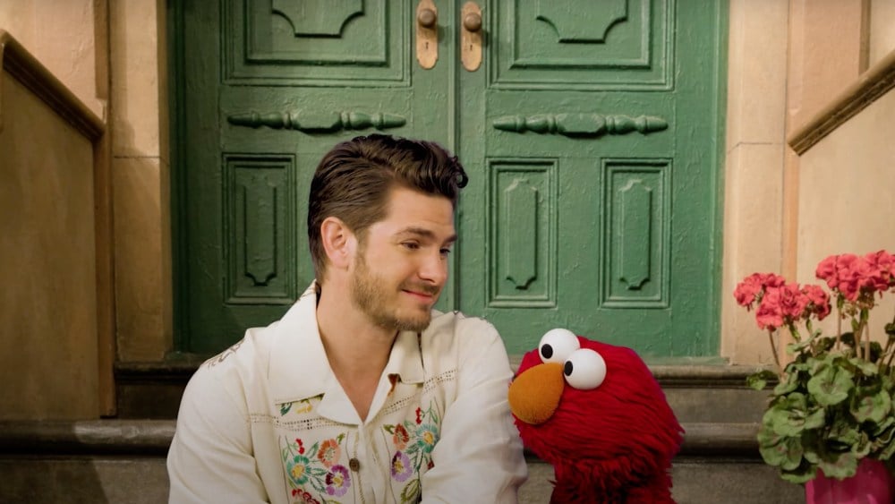 Andrew Garfield Talks to Elmo About Grief After the Death of His Mother ...