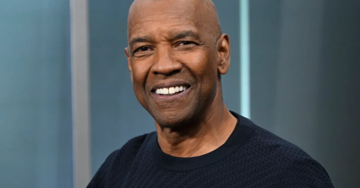 Denzel Washington Gets Baptised and Receives Minister License