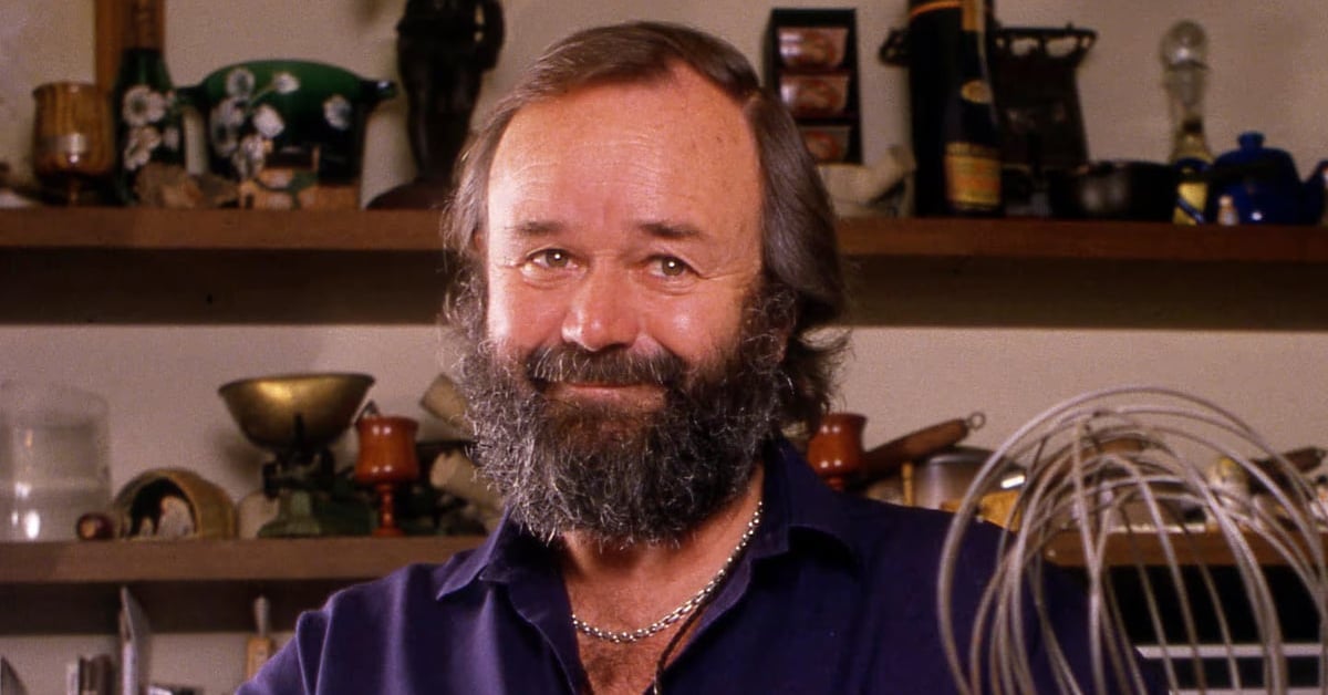 Peter Russell-Clarke, Celebrity TV Chef, Dies at 89