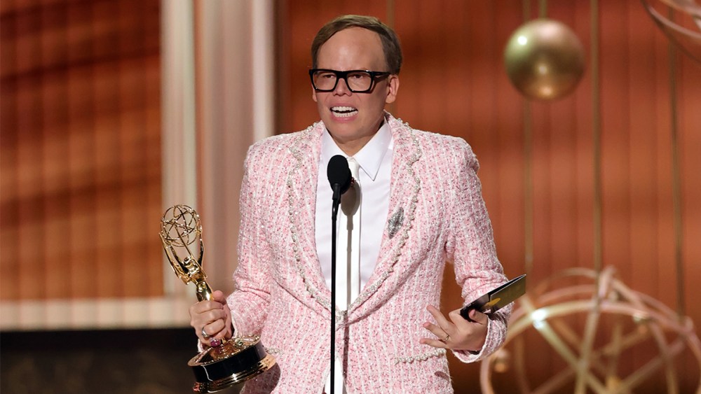 Jeff Hiller Wins Emmy for Supporting Actor in a Comedy