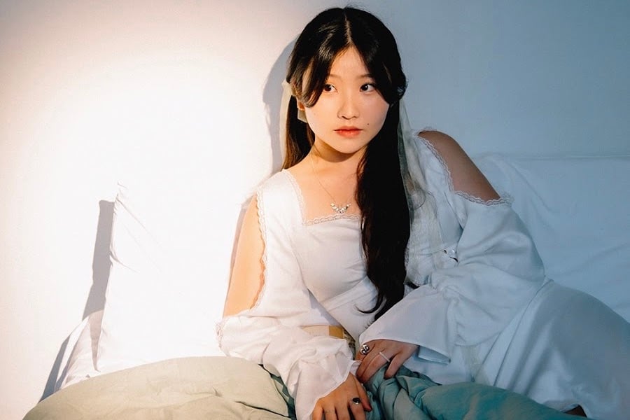 Hanbee Makes Music That Feels Like Daydreaming