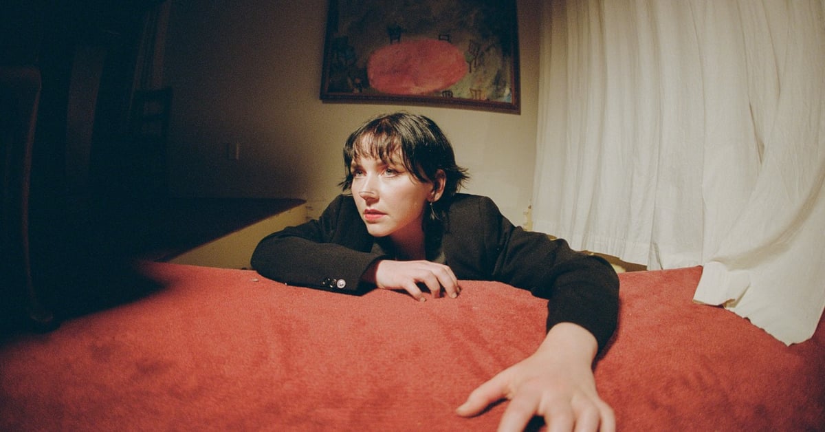 Rita Mae Goes Grunge on "Unapologetic" New Single 'Kiss the Sky'