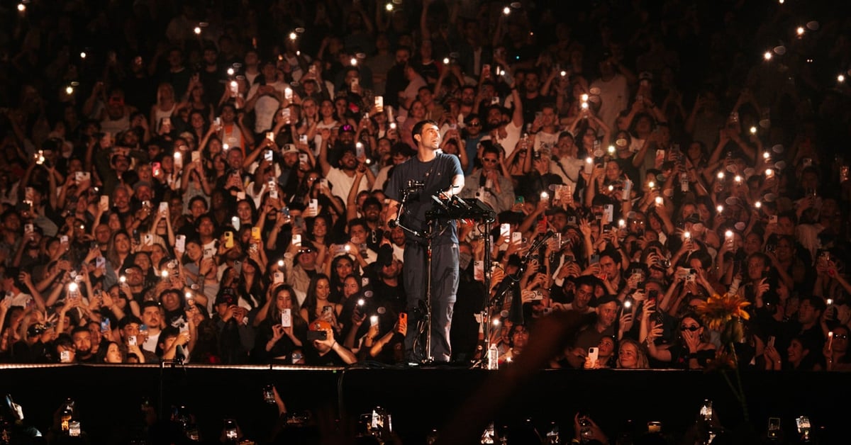 How Fred again.. Pulled Off His First-Ever Stadium Show