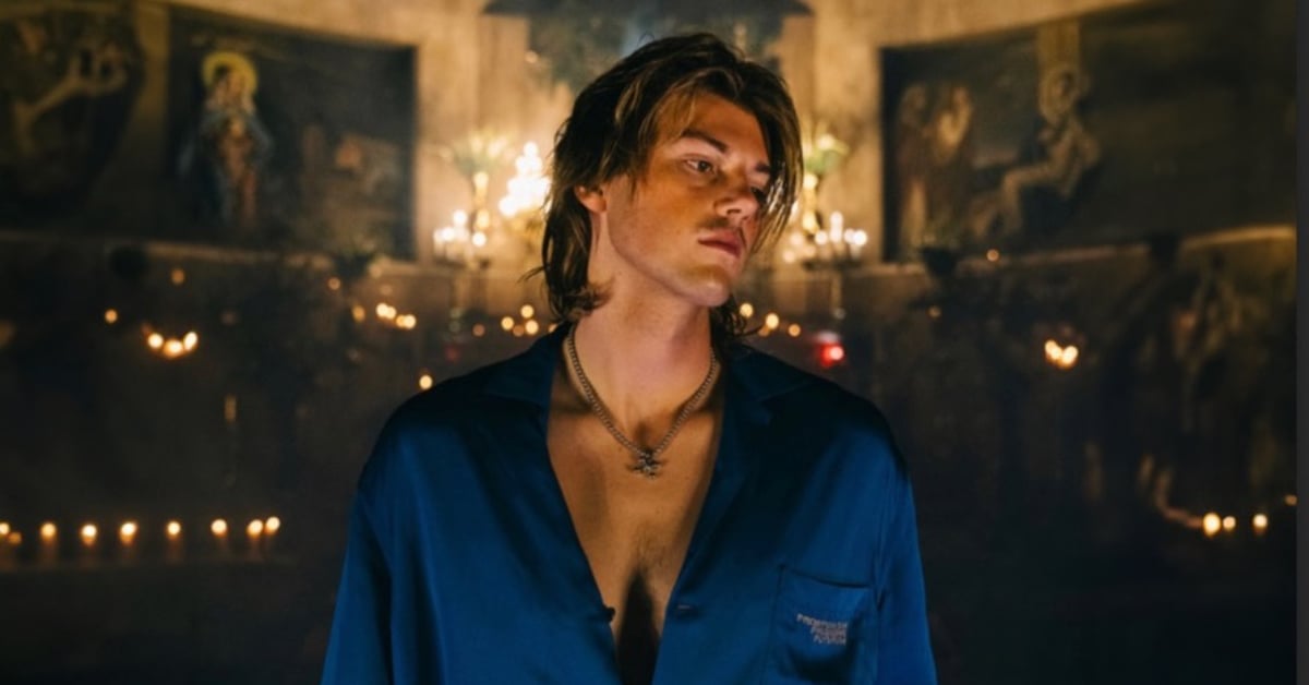 Ruel Covers Sixpence None the Richer's “Kiss Me”