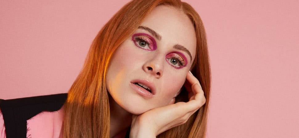 Vera Blue drops vivid new video for 'Lie To Me'