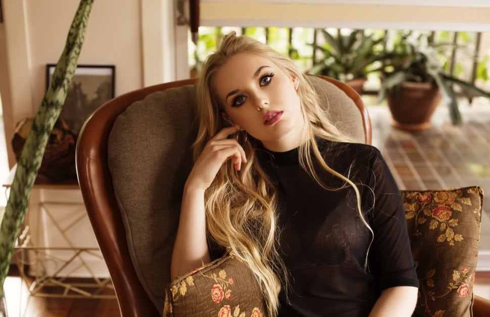 Get To Know: Amber Stone, Gold Coast's answer to Taylor Swift