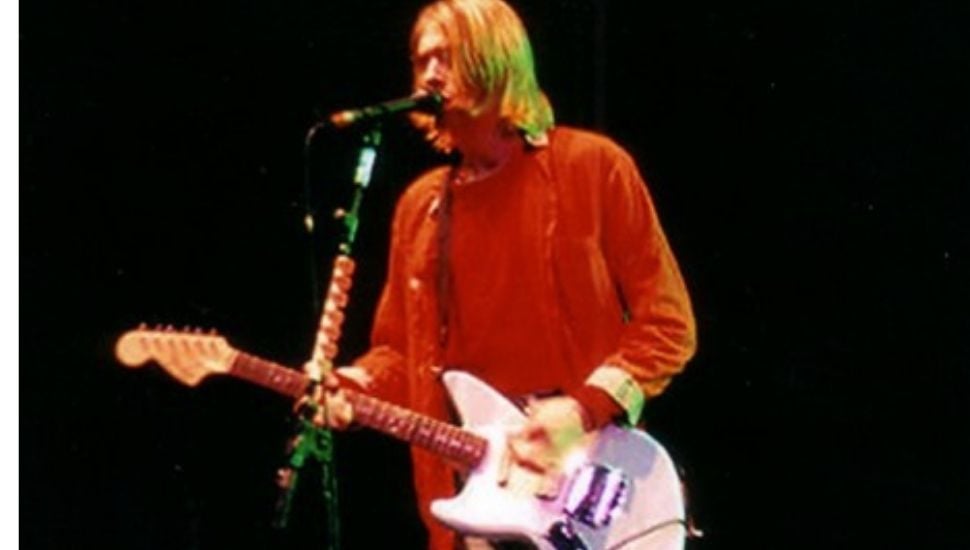 Fender unveils Kurt Cobain Jag-Stang to commemorate 30th anniversary of ...