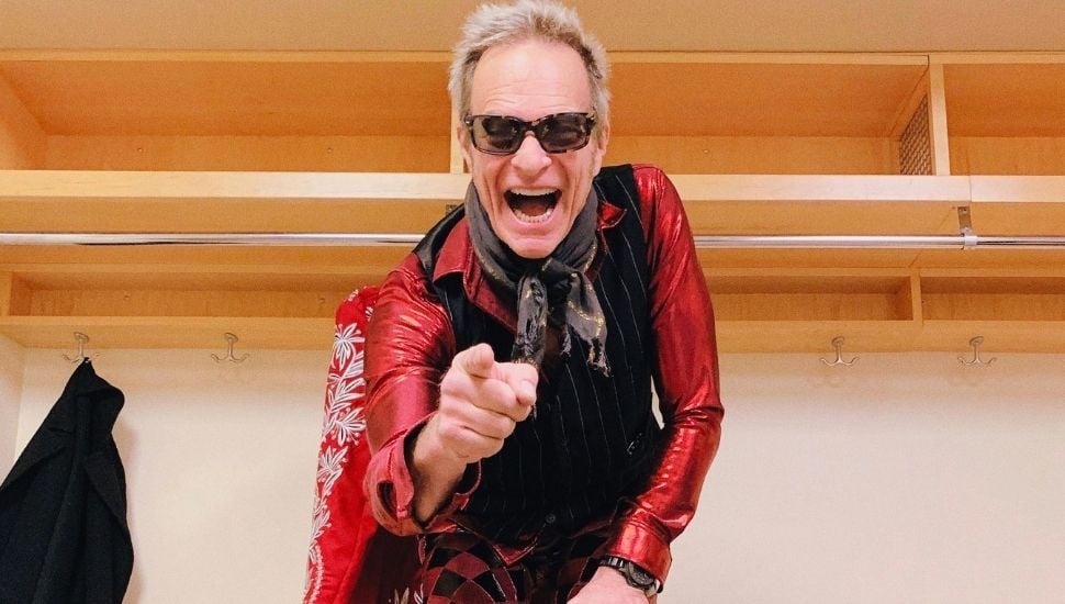 David Lee Roth announces retirement: "I am throwing in the shoes"