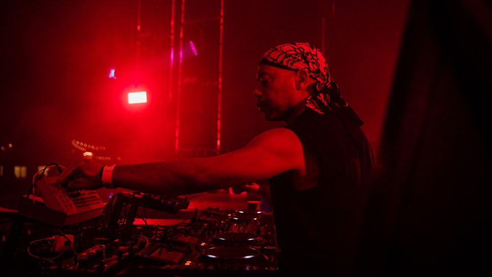 Paperclip People, 'Throw' (1994) - Rolling Stone Australia