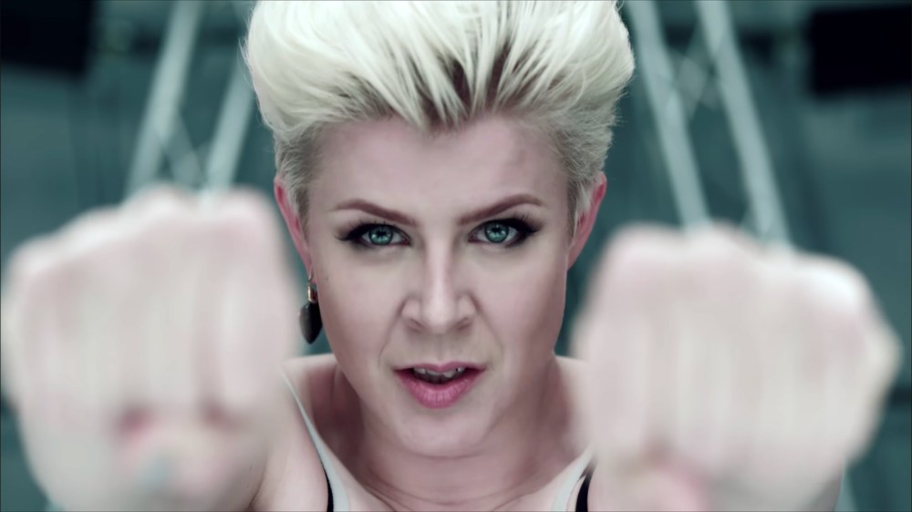Robyn, 'Dancing on My Own' (2010) - Rolling Stone Australia