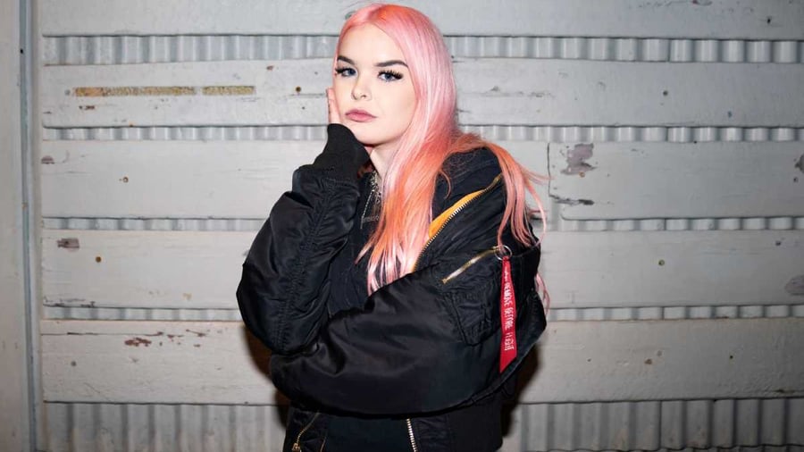 Up-And-Coming Aotearoa Artists: EMWA