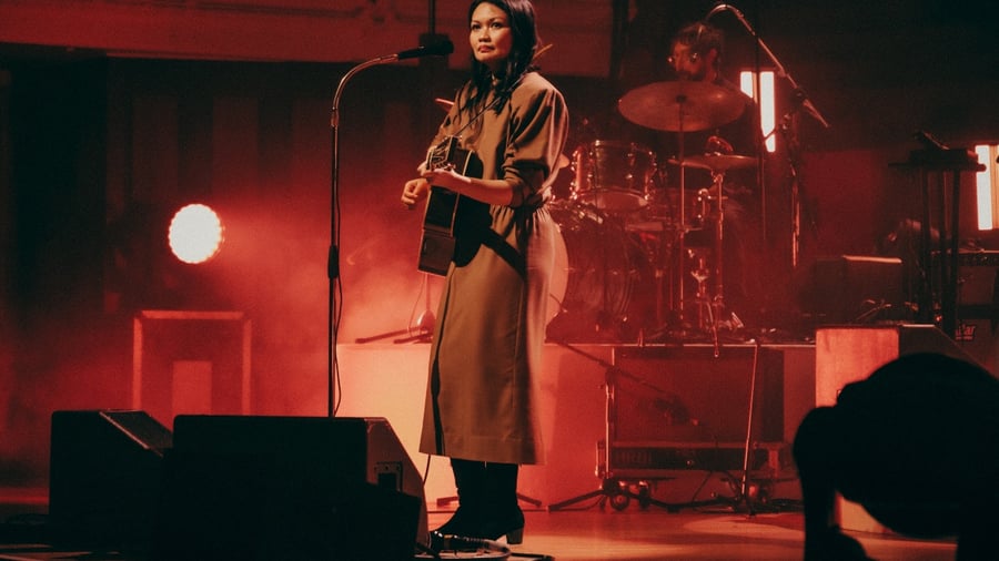 Bic Runga Conjures Beautiful Memories on 'Beautiful Collision' Tour