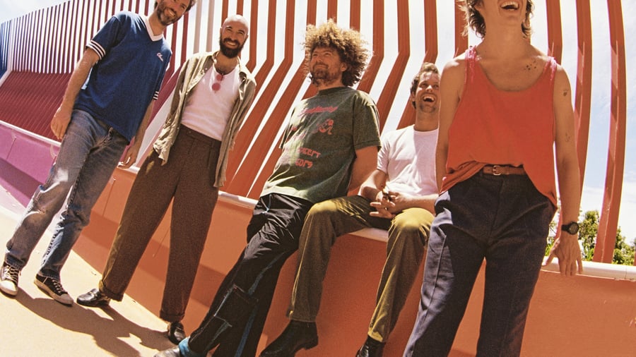 Pond 'Stung!': Album Review