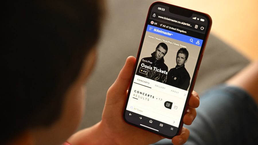 Everything That Went Right (And Wrong) During Oasis' Ticket Sale