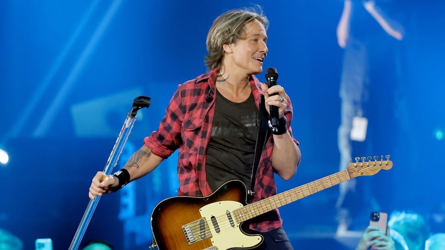 Keith Urban on Crying to Springsteen, Admiring Taylor Swift, and ...