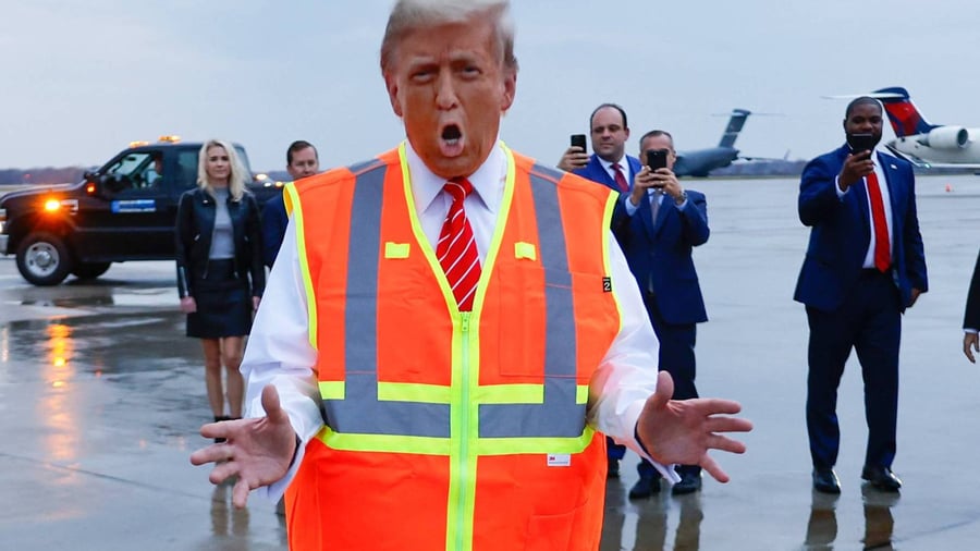Billionaire Trump Awkwardly Dresses Up as a Garbage Truck Driver ...