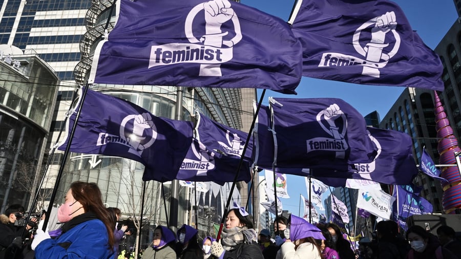 Here's What Korean Women Think of the 4B Movement Spreading to the U.S.