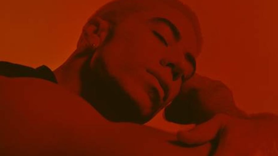 TEEKS Returns with 'Seductive' Single ‘Red Light’