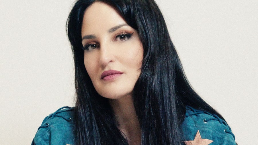 Jess Macc Returns with Fiery New Alt-Country Single 'Chemistry'