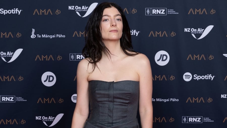 Lorde Attends Aotearoa Music Awards After 'Man of the Year' Drop
